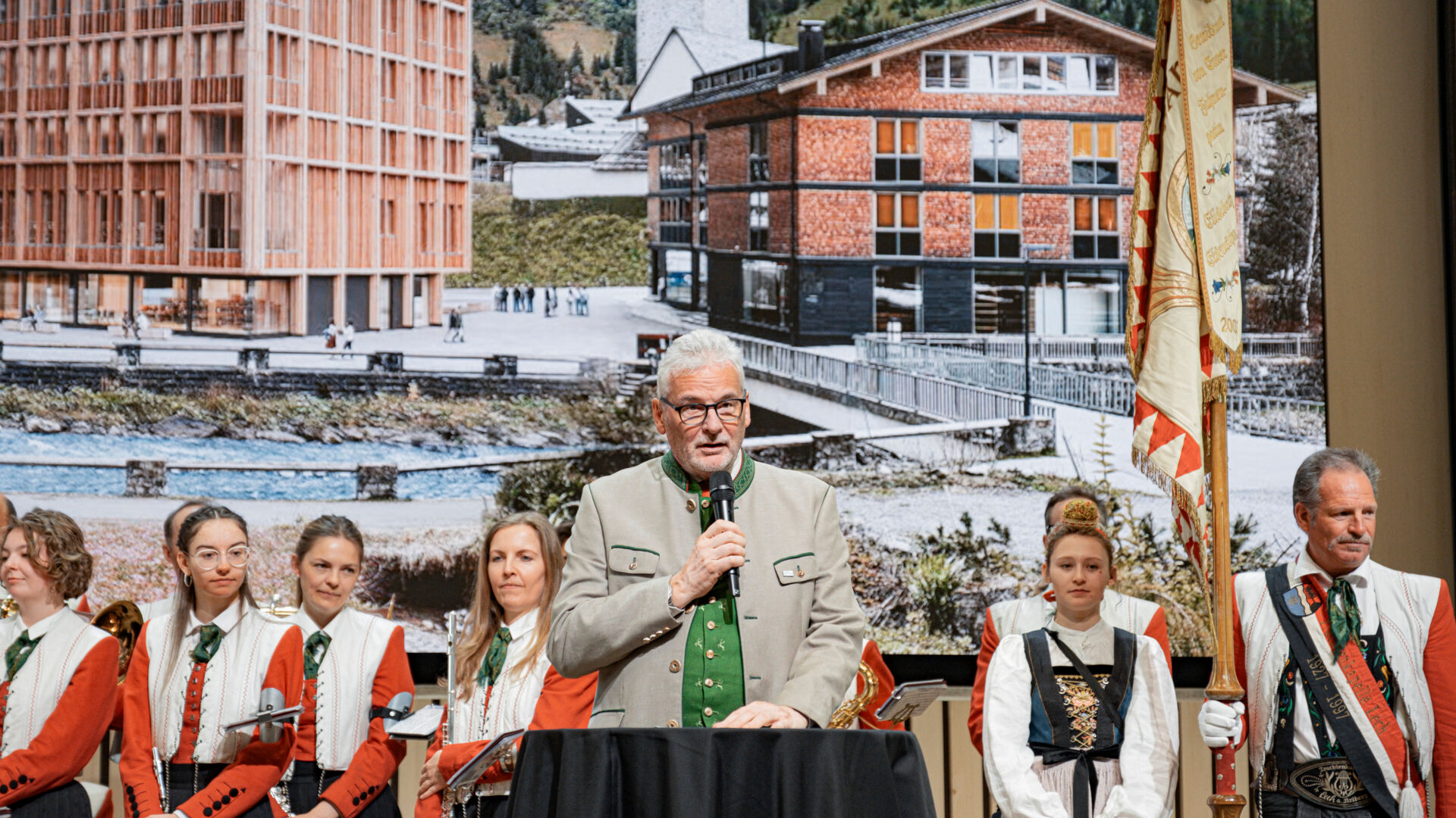 Raum trifft Zeit. - Lech Zürs